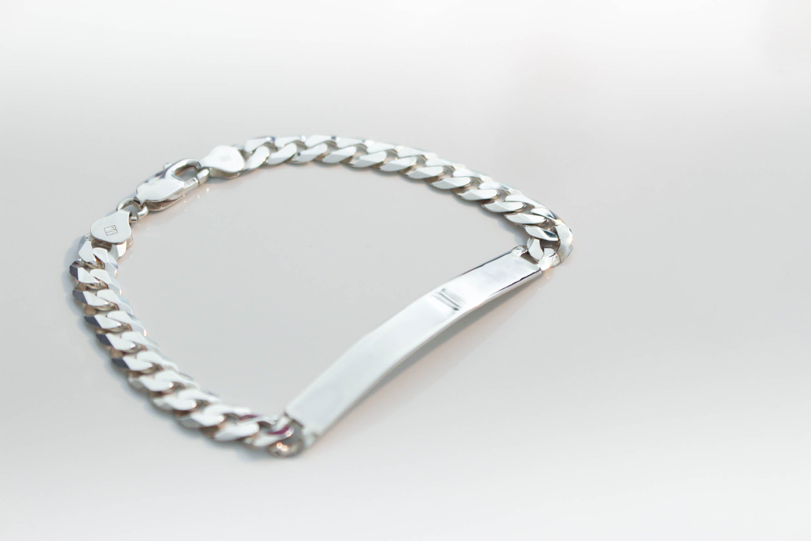 Engravable Bar Bracelet – SueShimmers